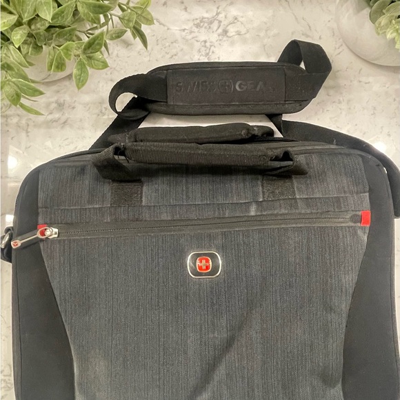 SwissGear | Bags | Swissgear Black Laptop Bag 4 | Poshmark